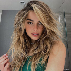 Addison Rae age - Megastarsbio.com