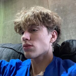 Who is Vinnie Hacker? Check 19 years Old Tiktoker Networth